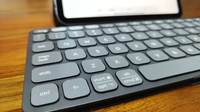 Logitech Keys-To-Go 2: Keyboard Ultra-Ringan, Seberapa Andal?