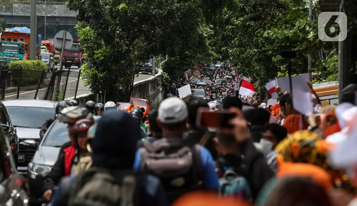Iring-iringan Anies Baswedan Sambangi DPP PKS - Foto Liputan6.com