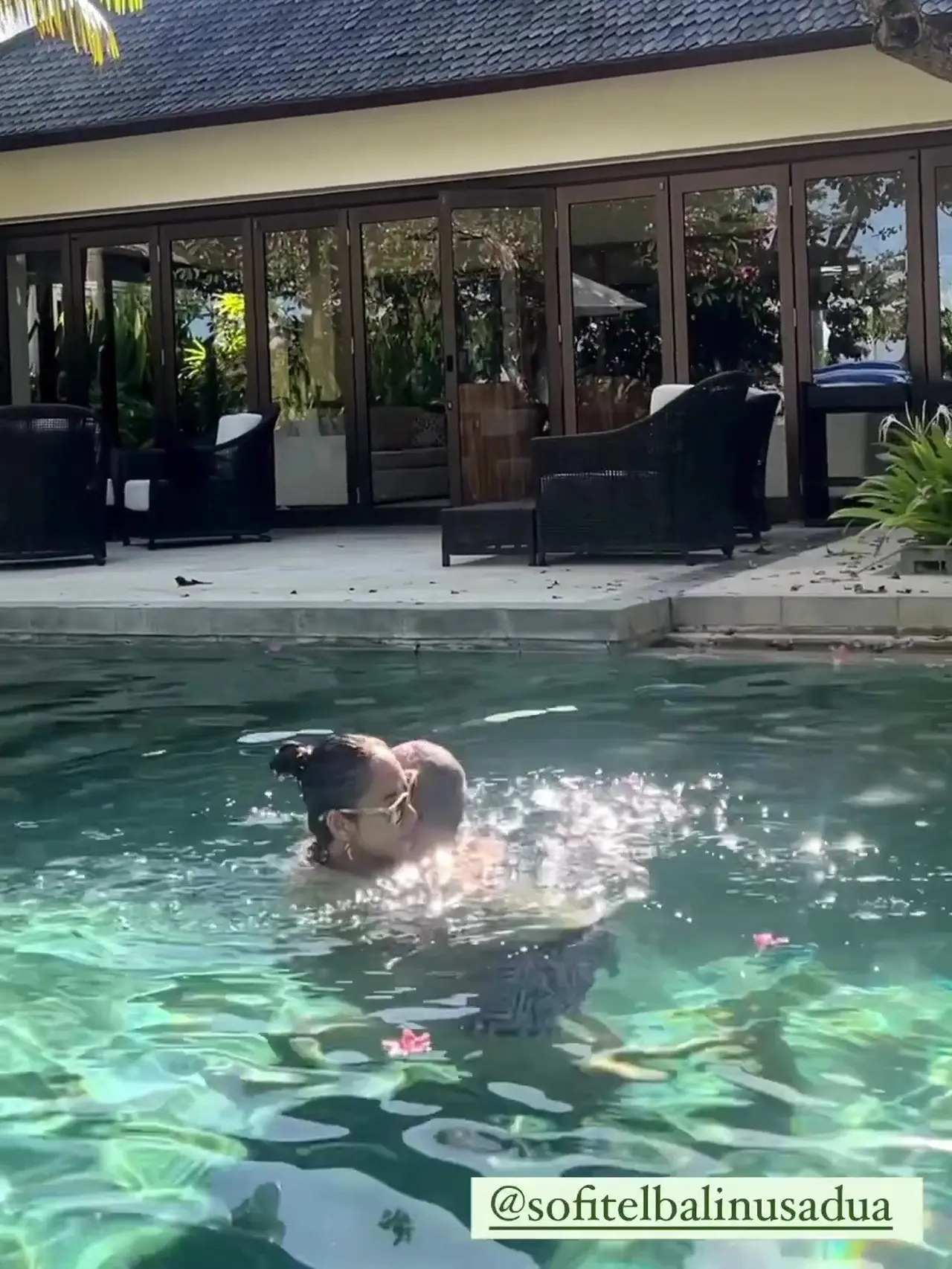 7 Potret BCL dan Tiko Aryawardhana Setelah Menikah, Momen Berdua Curi Perhatian - Hot Liputan6.com