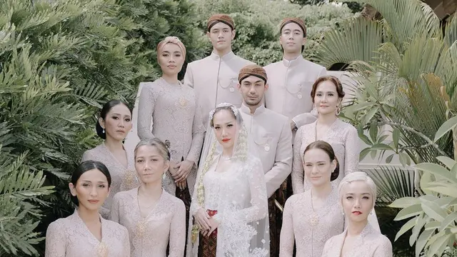 6 Potret Persahabatan BCL dan Dena Rachman, Berbagi dalam Suka Duka ...