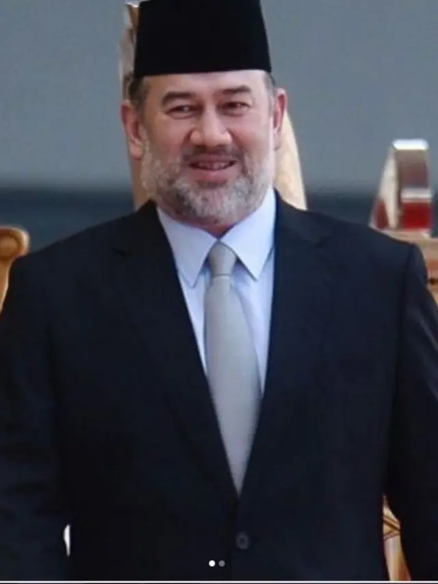 5 Gaya Kece Raja Malaysia Sultan Muhammad V, dari Formal Sampai Kasual - Lifestyle Liputan6.com