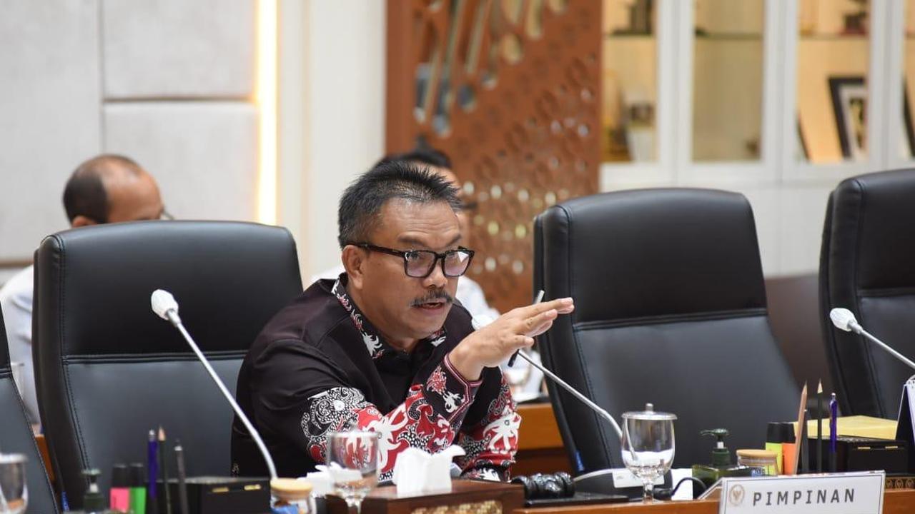 Heboh Roti Aoka Diduga Mengandung Pengawet Kosmetik, Komisi IX DPR RI ...