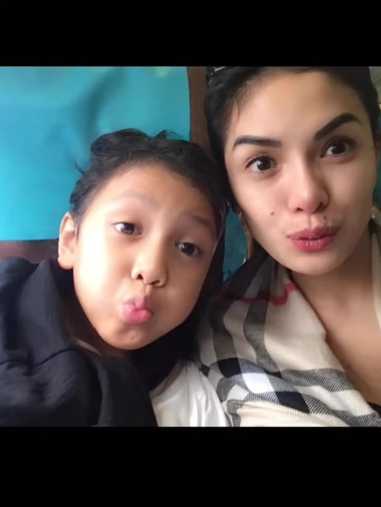 6 Potret Masa Kecil Lolly Putri Nikita Mirzani yang Baru Ultah ke-16: Sang Ibu Kenang Momen ...