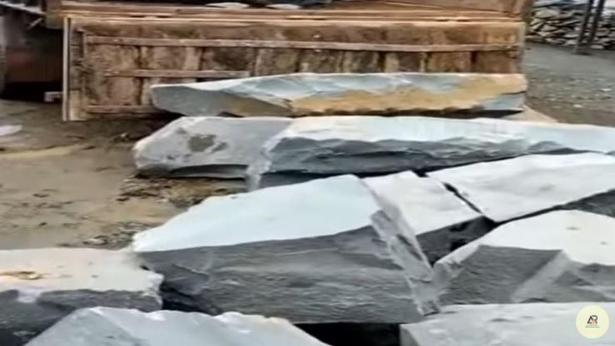 Mengenal Kandungan Batu Andesit dan Kegunaannya - Regional Liputan6.com