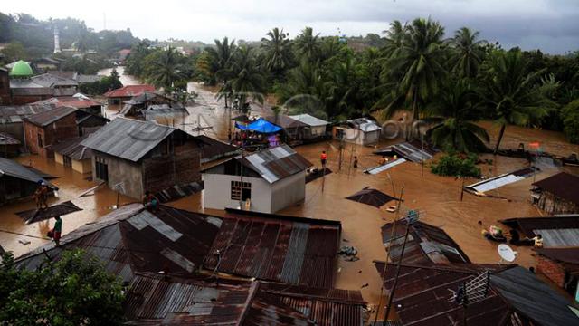 Banjir Bandang Itu Hanyutkan Ribuan Rumah Warga di Manado