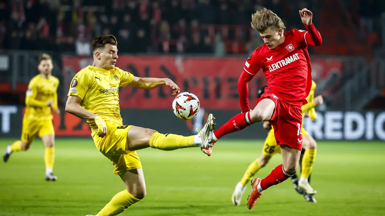 FC Twente Kalahkan Bodo/Glimt di Leg Pertama Play-off Liga Europa 2024/ ...