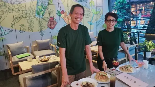 Sensasi Baru Menikmati Kopi dengan Campuran Buah Tropis - Lifestyle ...