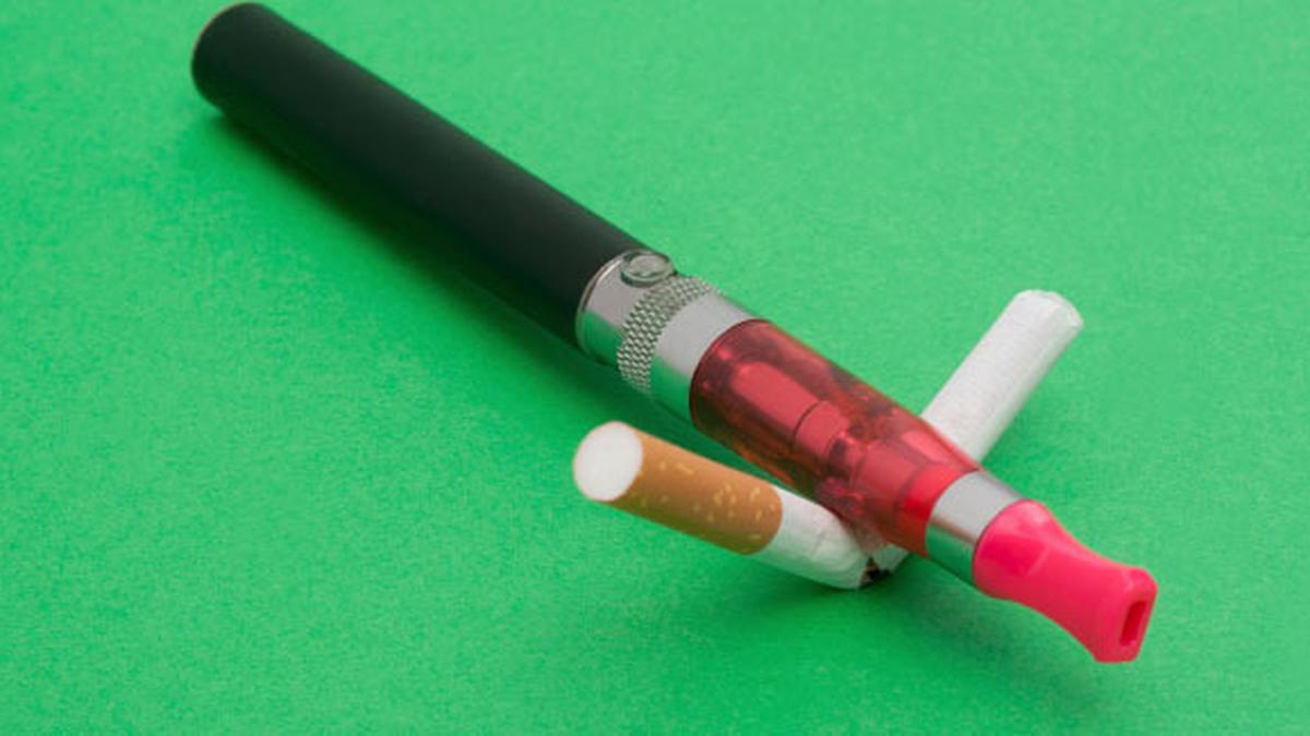 Mengenal Rokok Elektrik dan Bahayanya Bagi Kesehatan - Beauty Fimela.com