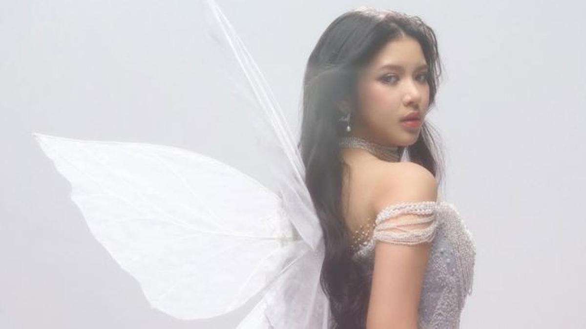 3 Potret Cantik Tiara Andini Tampil Serba Putih di Pemotretan Terbaru ...