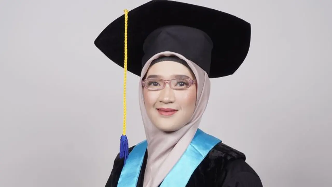 Kisah Perjalanan Yunita Sari, Dosen Termuda Unsoed yang Raih Gelar Profesor di Usia 42 Tahun ...