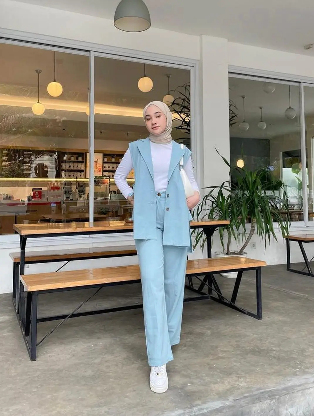 10 OOTD Smart Casual Hijab, Bisa Jadi Referensi Outfit ke Kantor