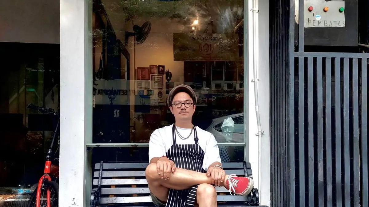 Diary Fimela: Rahasia 20 Tahun Goyang Lidah Warung Pak Chandra Sampai jadi Tempat Makan Wajib di ...