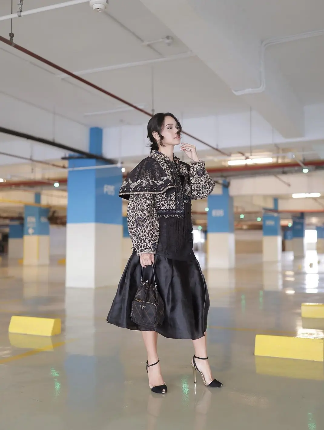 10 Model Baju Batik Wanita Modern dari Merek Lokal yang Hits - Photo ...