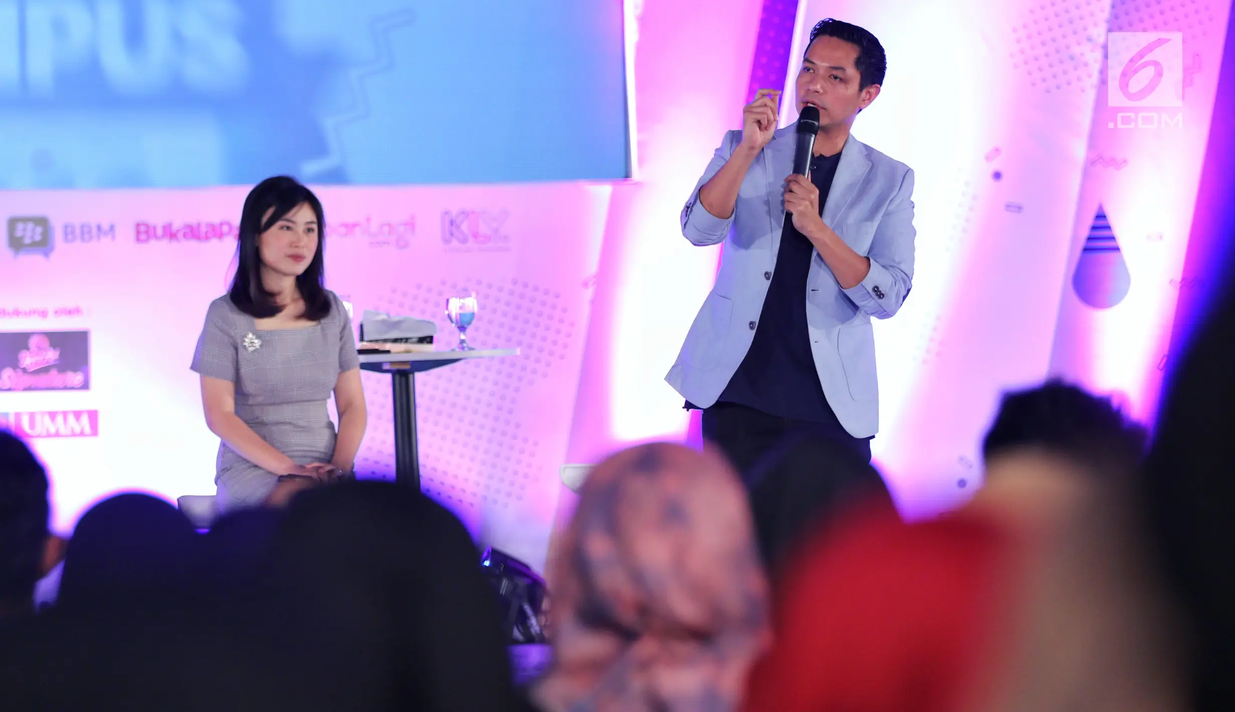 FOTO: Dude Herlino Berbagi Tips dan Trik Jadi Wirausahawan Sukses di ...