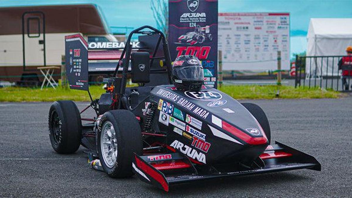 Tim Arjuna EV UGM Lolos Rain Test dalam Ajang FSAE Australasia 2023