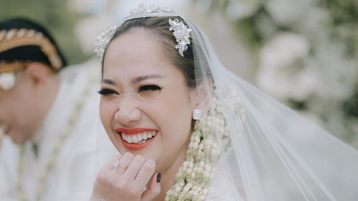 7 Potret Bunga Citra Lestari di Momen Akad Nikah, Bahagia dan Penuh Tawa