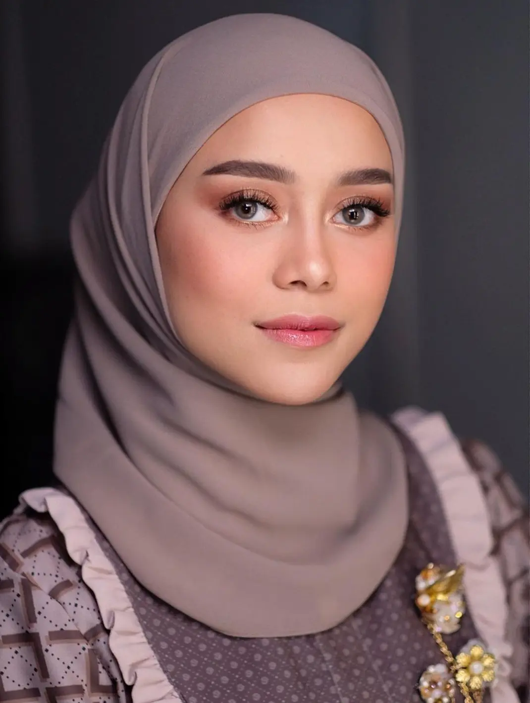 8 Tren Model Hijab untuk Lebaran 2023 dari Ayana Moon hingga Cut Syifa ...