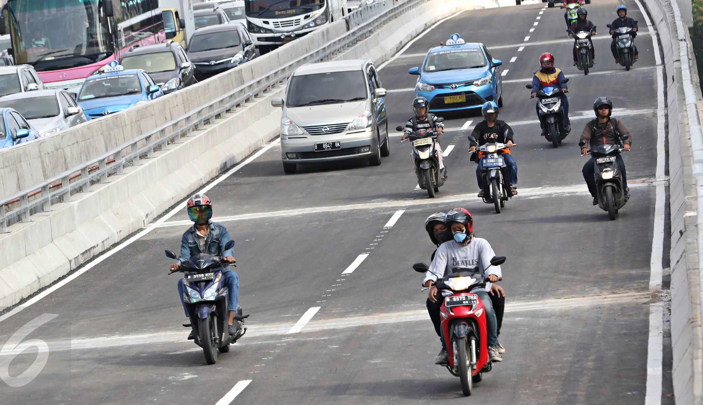 Flyover Kuningan Mulai Diuji Coba - Foto Liputan6.com
