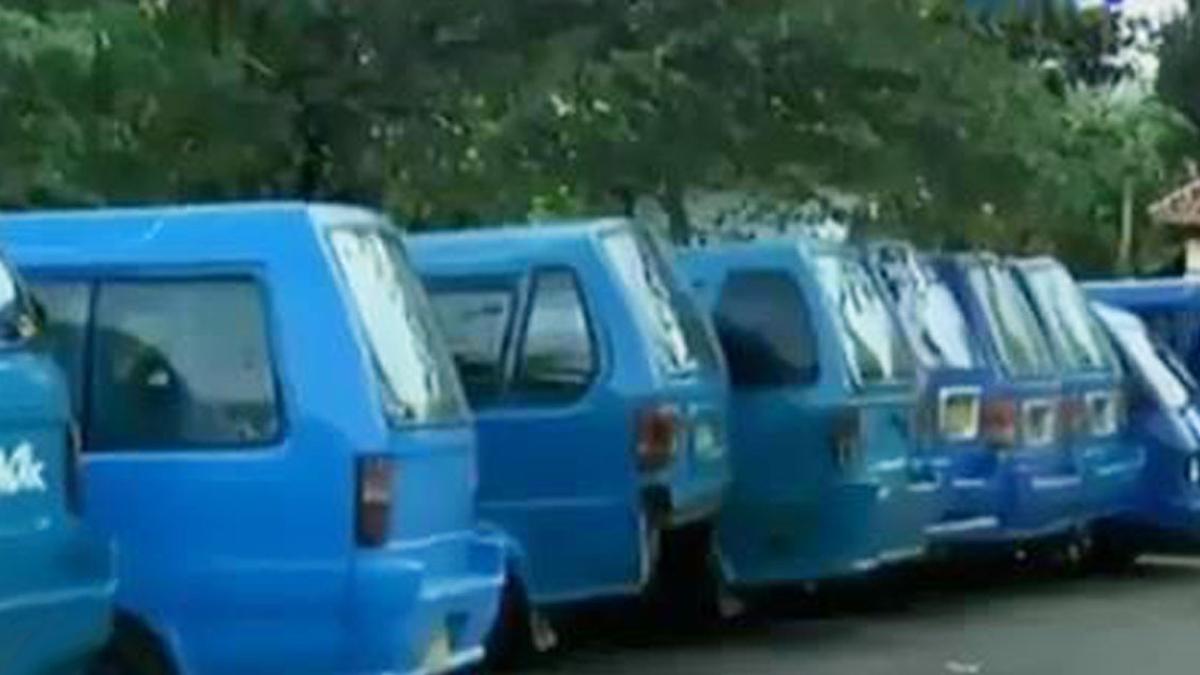 VIDEO: Mogok Sopir Angkot Bogor, Ribuan Penumpang Terlantar - TV ...