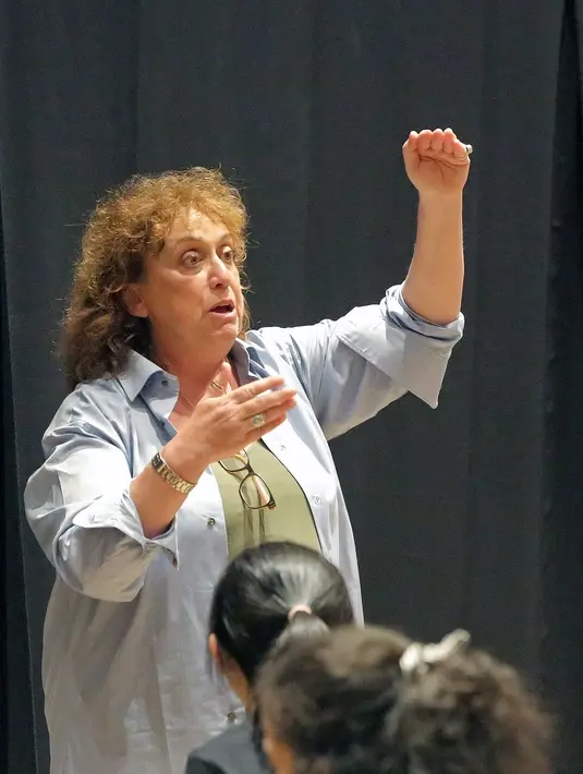 Amy Weinstein dan Stephen Brotebeck Terjun Melatih Peserta Indonesia ...