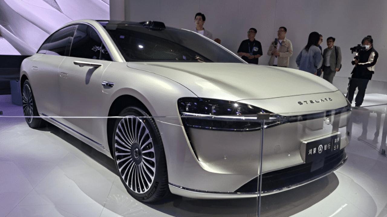 Huawei Pamerkan Mobil Listrik Stelato S9 untuk Saingi Mercedes-Benz dan BMW