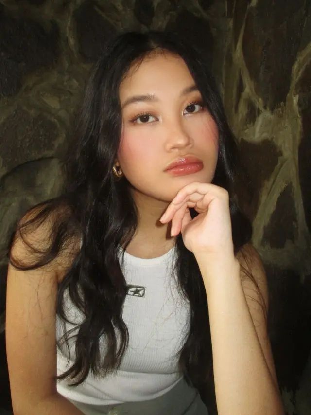 7 Potret Neyia Kameron, Cewek yang Viral Mesra Bareng Jefri Nichol ...