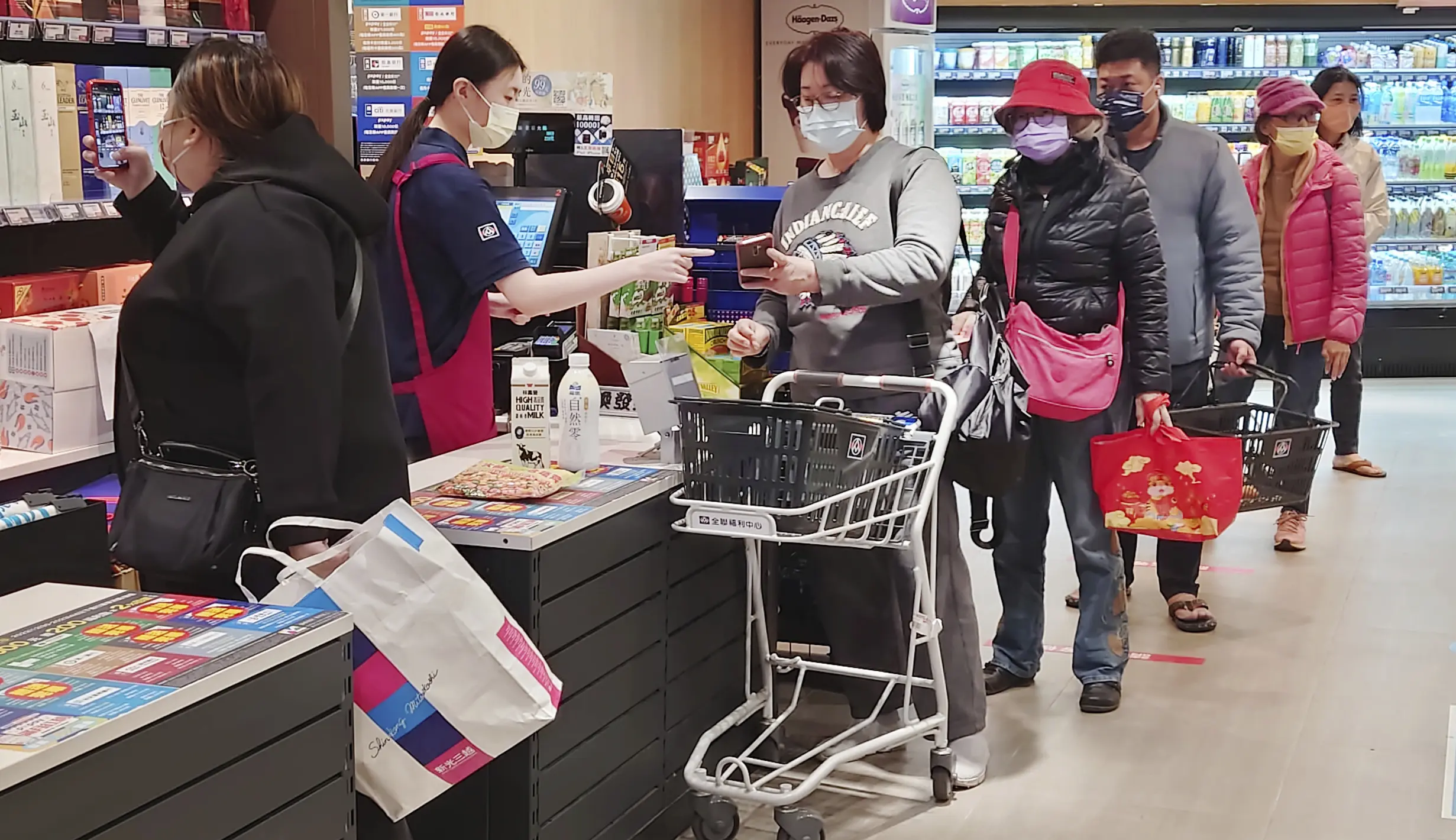 Taiwan Mulai Bebas Masker, Kecuali di Rumah Sakit dan Transportasi Umum ...