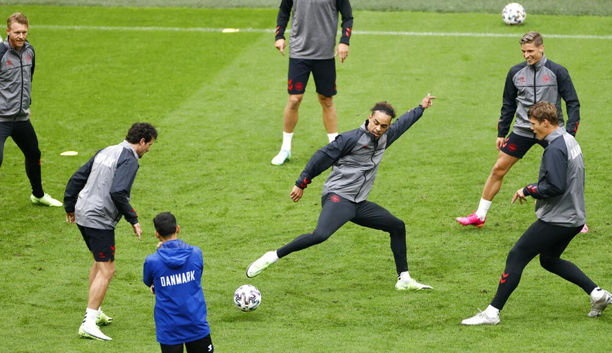 FOTO: Denmark Bersiap Duel dengan Wales di Babak 16 Besar Euro 2020 ...