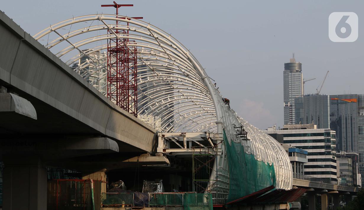 FOTO: Masuk Proyek Strategis Nasional, Pengerjaan Pembangunan LRT Terus ...