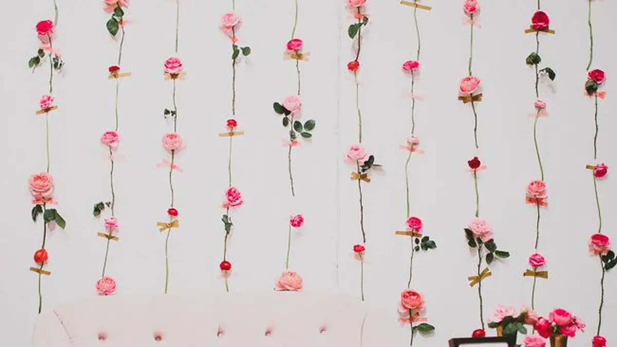 7 Ide Cantik Menghias Dinding dengan Bunga-Bunga - Photo Fimela.com