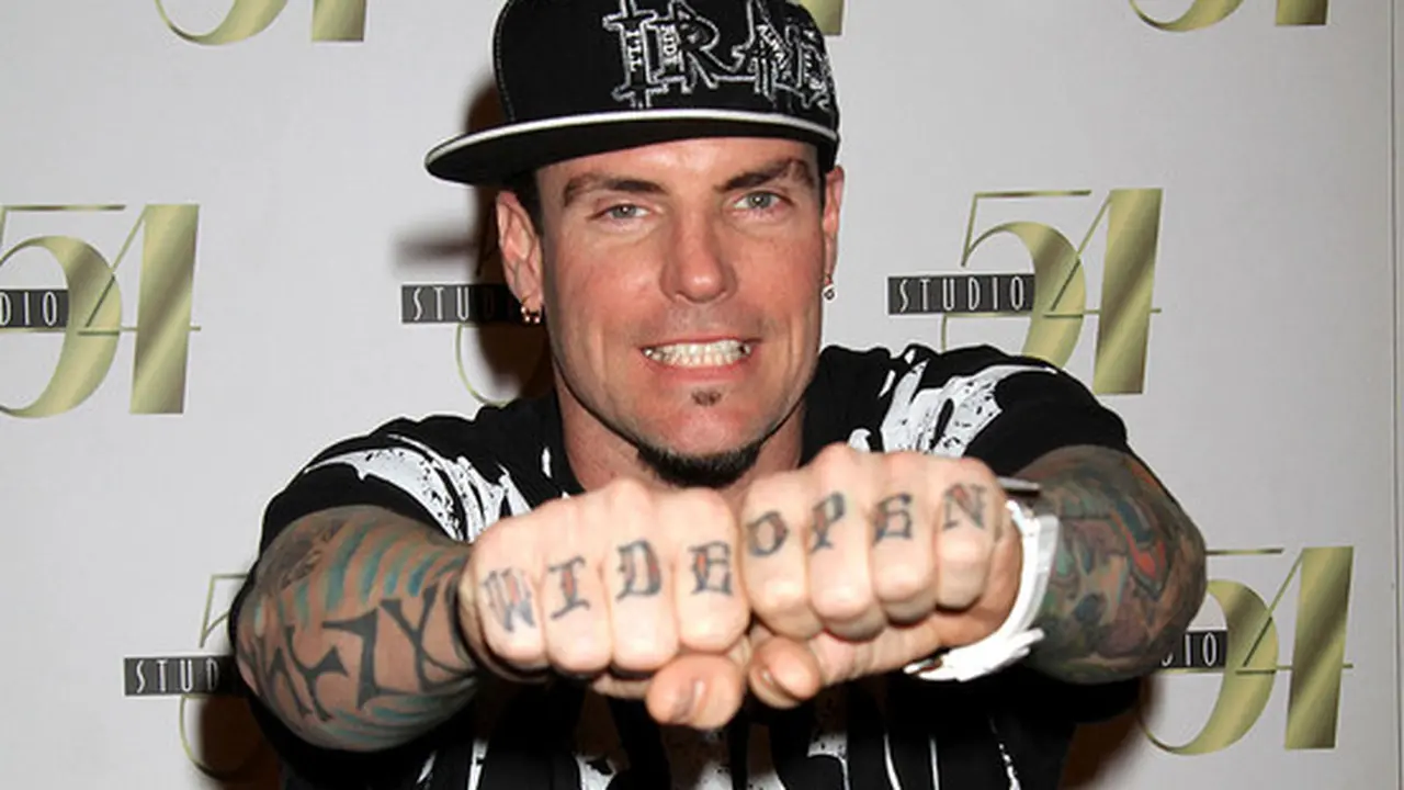 Rapper Vanilla Ice Kritik Soundtrack Terbaru Kura-kura Ninja - ShowBiz ...