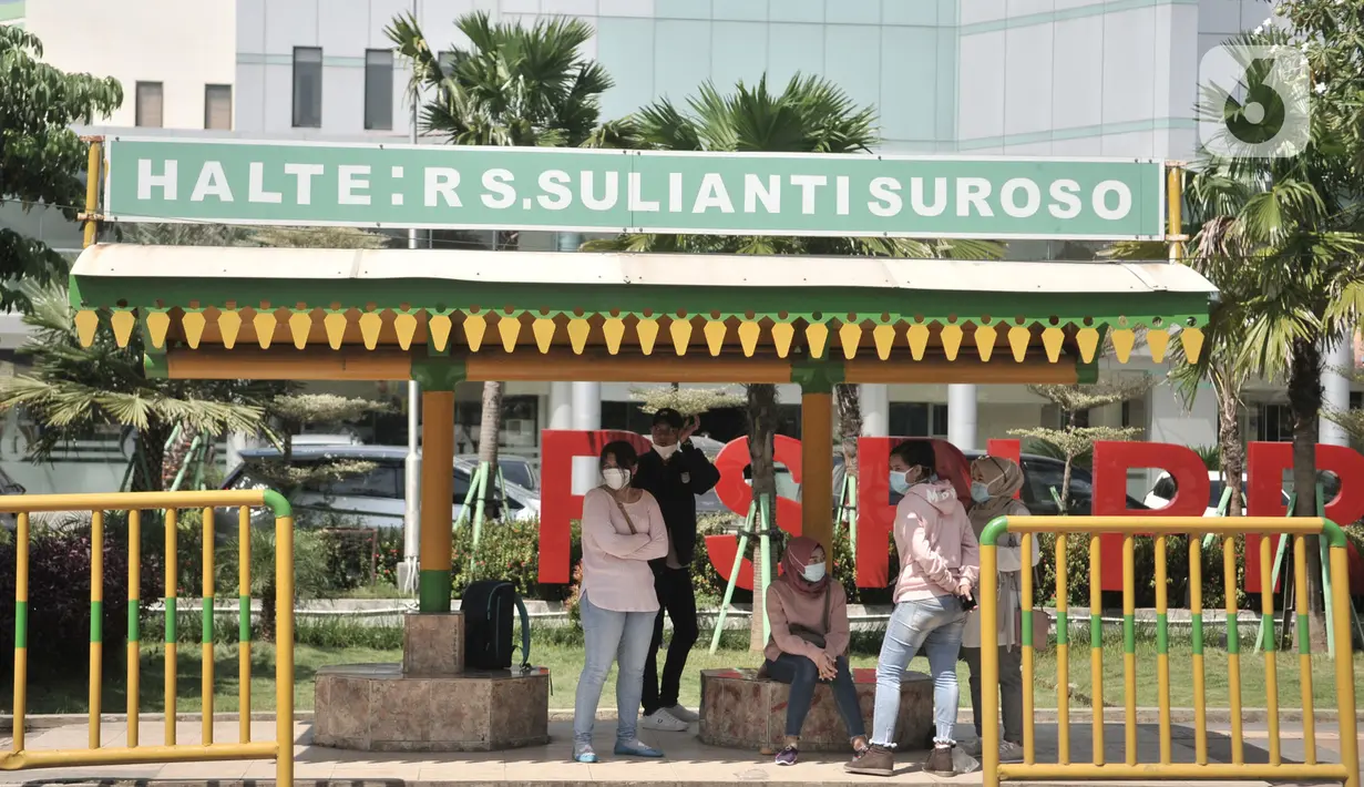 FOTO: Kedatangan Pasien Positif Corona, Begini Suasana RSPI Sulianti ...