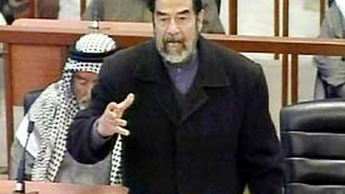 Saddam Menolak Mengikuti Persidangan - Global Liputan6.com