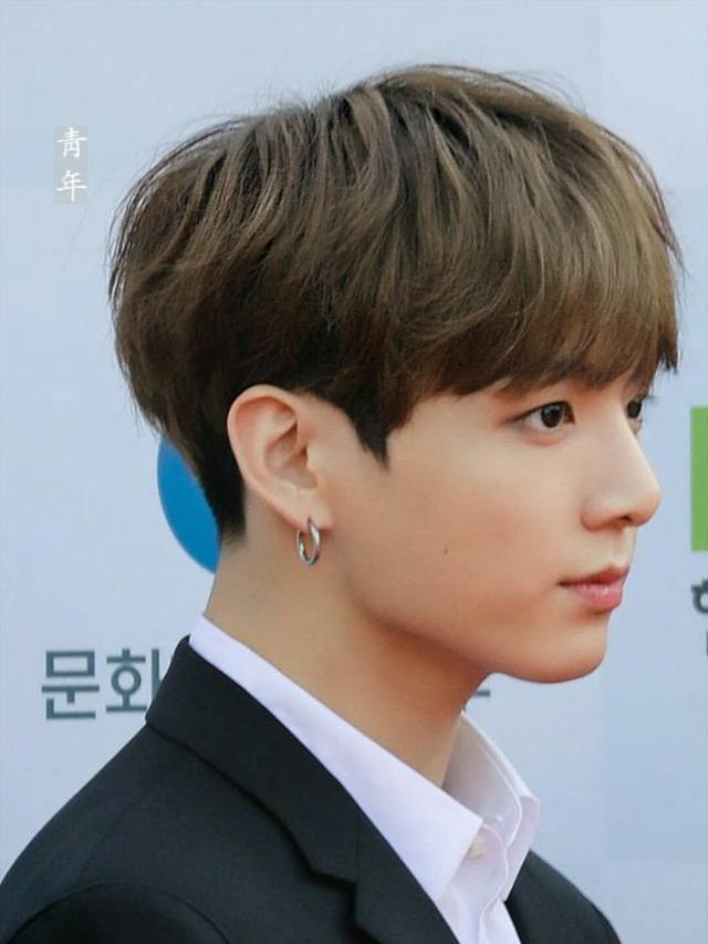 10 Model Potongan Rambut Pria Paling Populer dan Keren di Tahun 2024