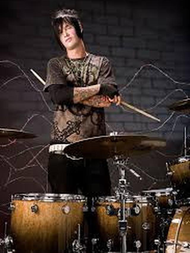 The Rev Adalah Musisi Amerika, Jadi Drummer Terbaik dalam Industri ...