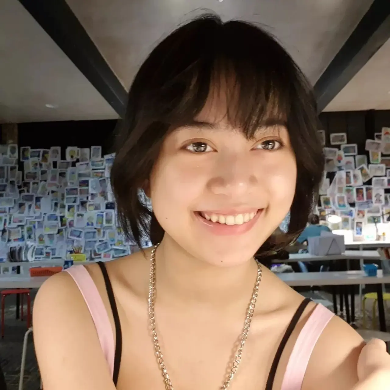 7 Potret Terbaru Serra Abbie Putri Angie Virgin yang Kini Makin Dewasa - Hot Liputan6.com