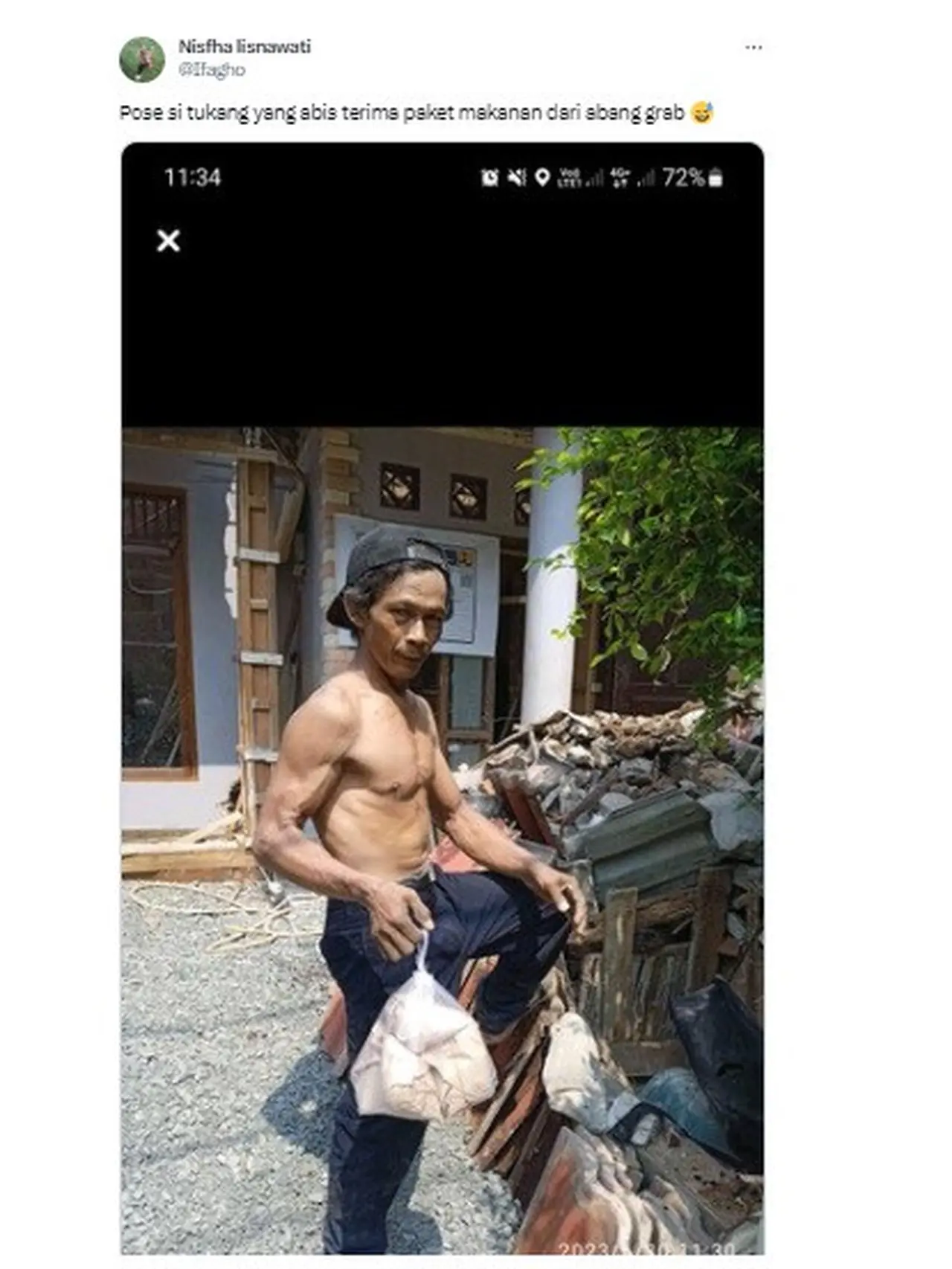 6 Gaya Nyeleneh Bapak-Bapak Berpose Terima Paket Ini Bikin Ngakak - Hot Liputan6.com