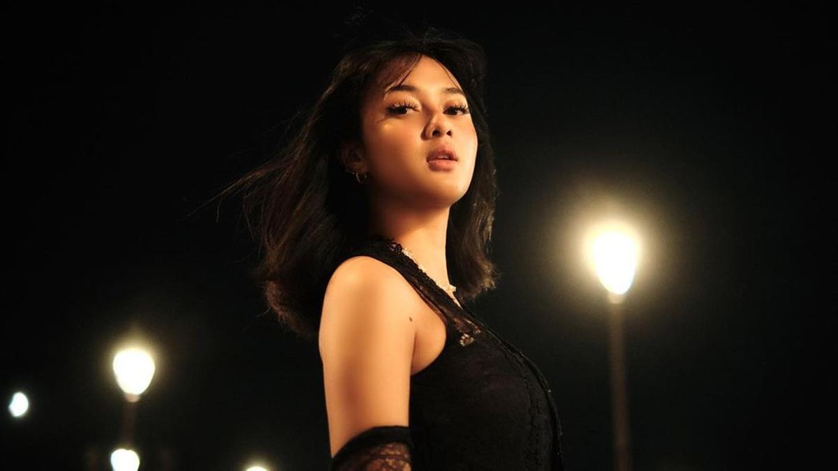 Potret Rahmania Astrini, Penyanyi yang Jadi Special Guest di Konser ...