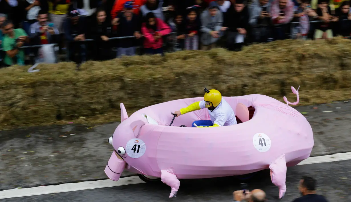 FOTO: Kompetisi Unik, Balapan 'Kotak Sabun' di Brasil - Foto Liputan6.com