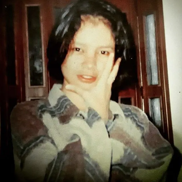 Genap Berusia 42 Tahun, Ini 7 Potret Transformasi Rossa dari Kecil ...