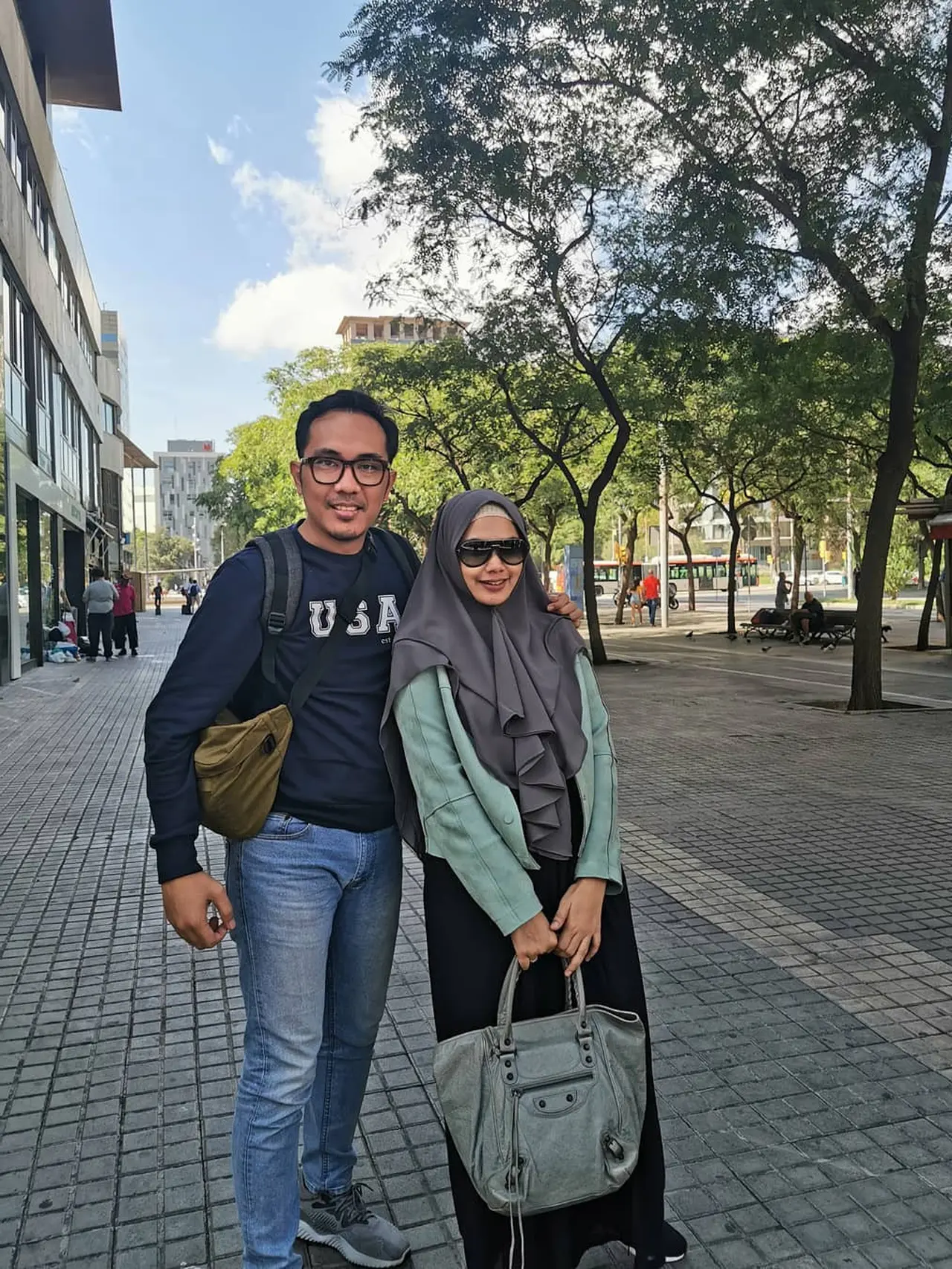 6 Potret Ghea Astrid Mantan Istri Ifan Seventeen Bareng Suami Baru, Kini Jadi Dokter - Hot ...