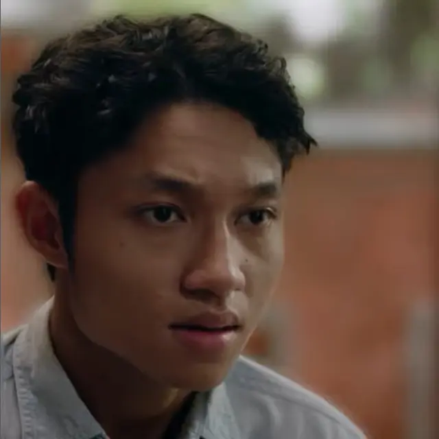 6 Potret Kiesha Alvaro Sebagai Raim Laode di Film Komang, Gaya Rambutnya Bikin Pangling - Hot ...