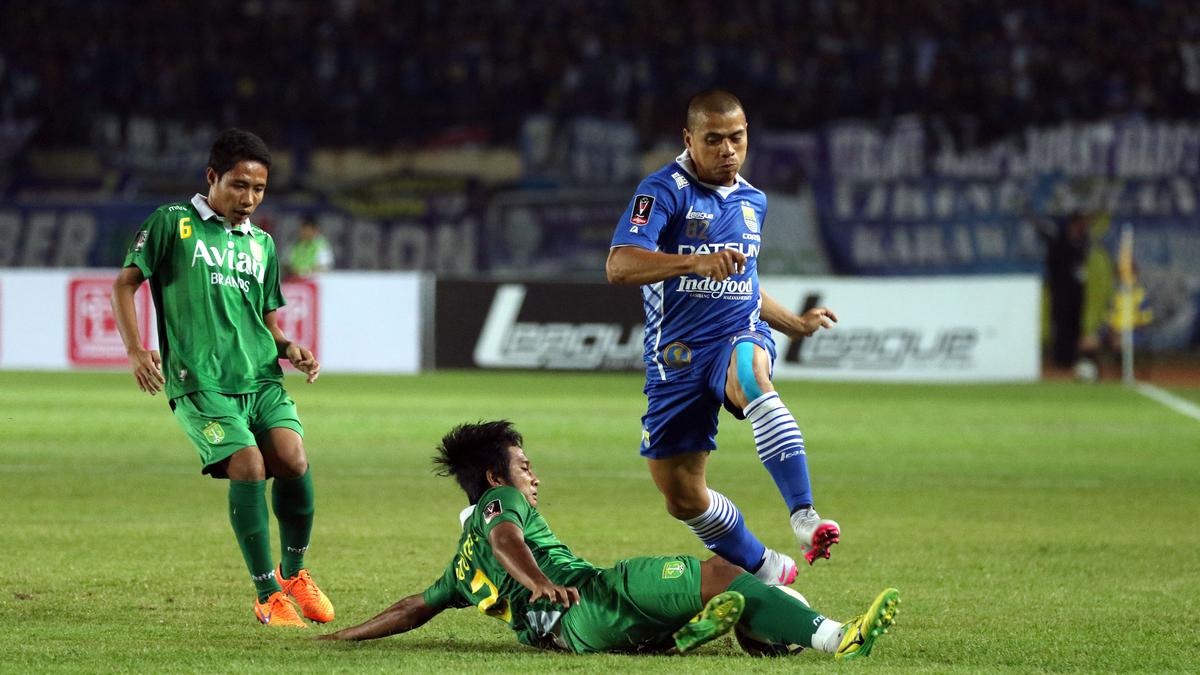 Dua Penyerang Absen, Tantan Dituntut Unjuk Ketajaman di Persib