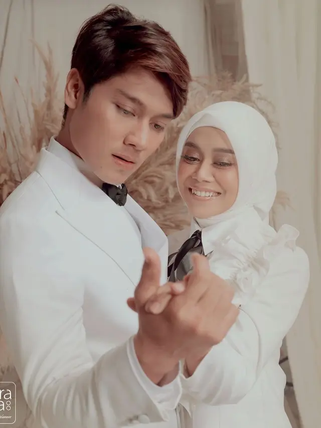 6 Foto Prewedding Terbaru Lesty Kejora dan Rizky Billar dengan Nuansa Serba Putih - Hot Liputan6.com