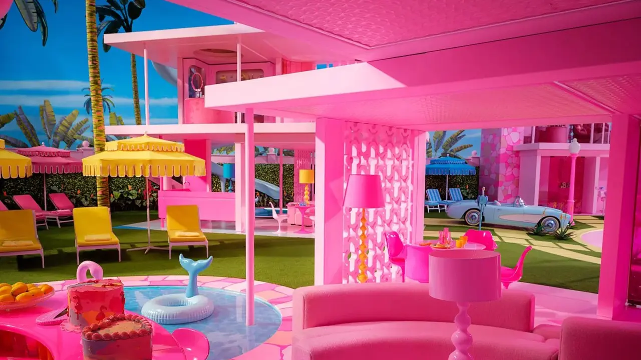 Interior Rumah di Film Barbie yang Serba Pink, Sengaja Tanpa Pintu dan ...