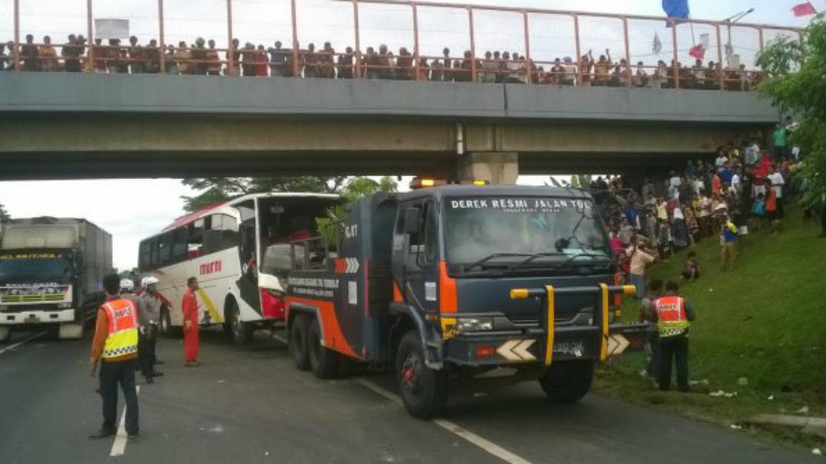 Terekam Jelas Detik-Detik Tabrakan 