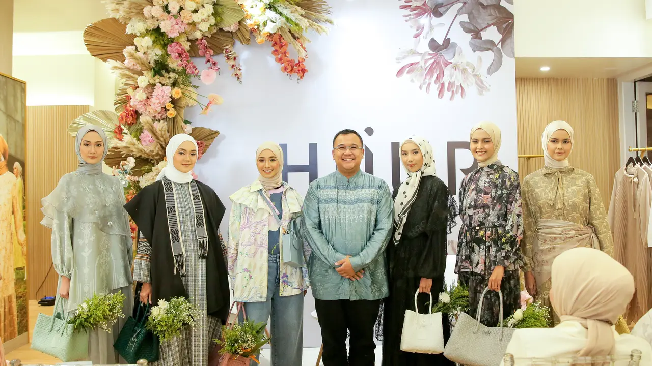 Tasya Nur Medina dan Ratu Anandita Ramaikan Acara Grand Launching Hijup ...