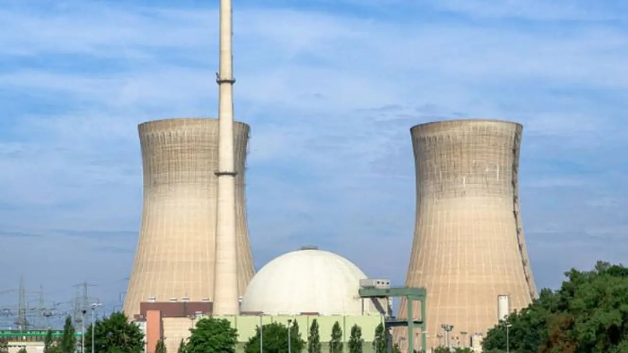 Cara Kerja Reaktor Nuklir, Kenali Komponen dan Bahan Bakarnya - Hot ...