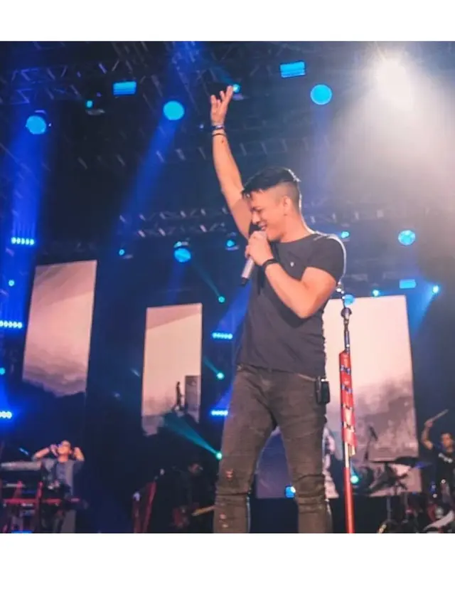 6 Potret Gaya Rambut Terbaru Ariel NOAH, Curi Perhatian - Hot Liputan6.com