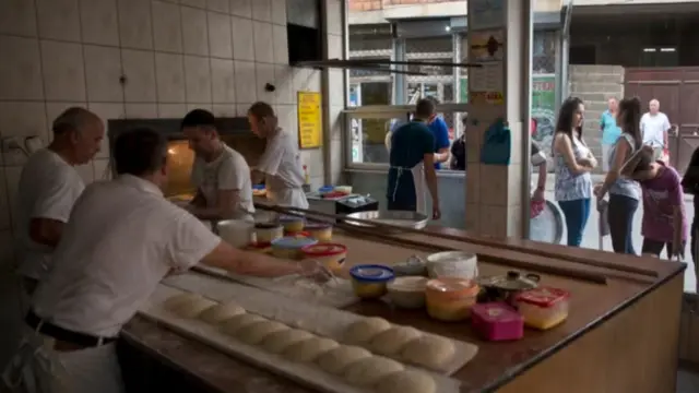 Roti Spesial Pitalka, Menu Buka Puasa Ramadhan Khas Kosovo - Islami ...